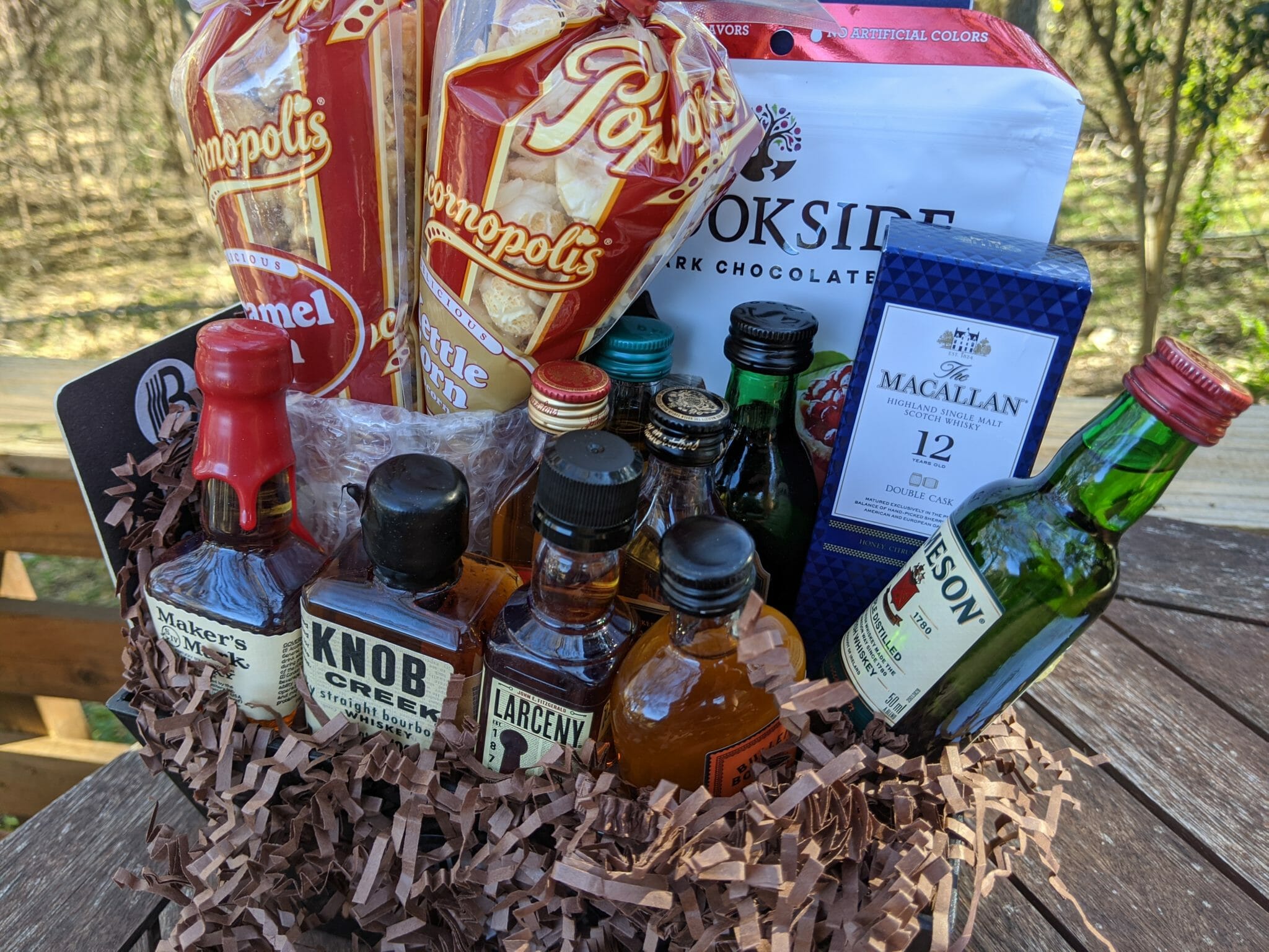 Review: BroBasket Ultimate Whiskey Sampler – Thirty-One Whiskey