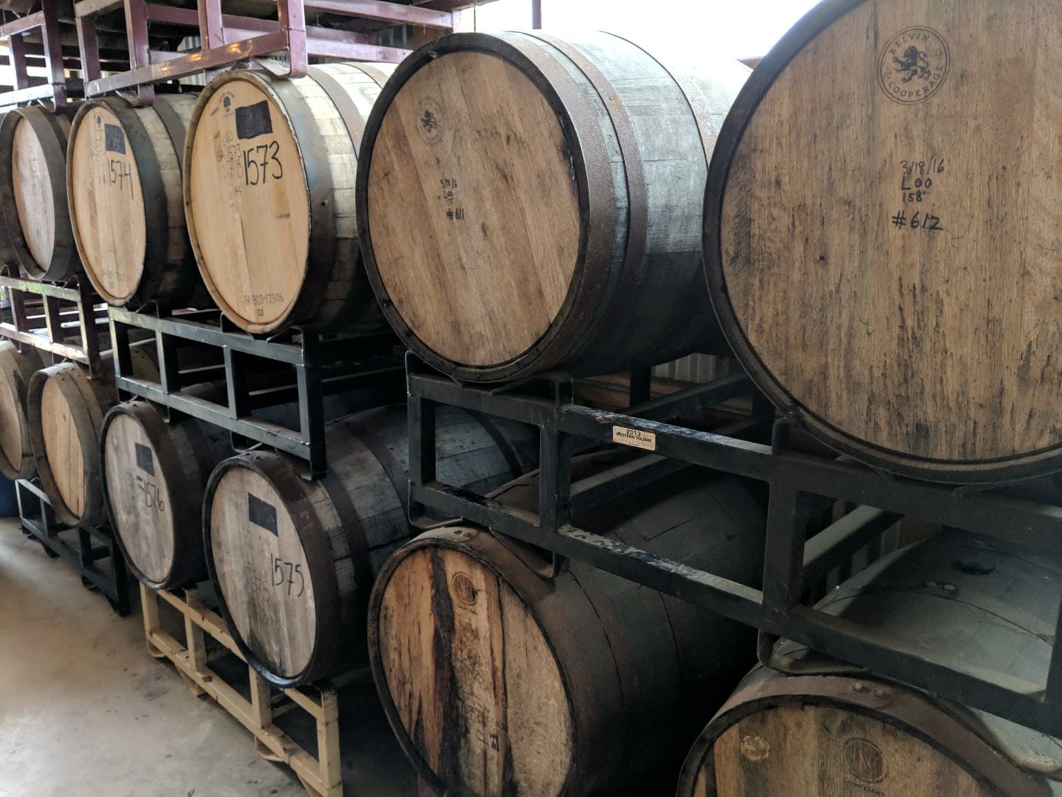 What’s The Difference Between Whiskey, Bourbon, Scotch, and Rye ...