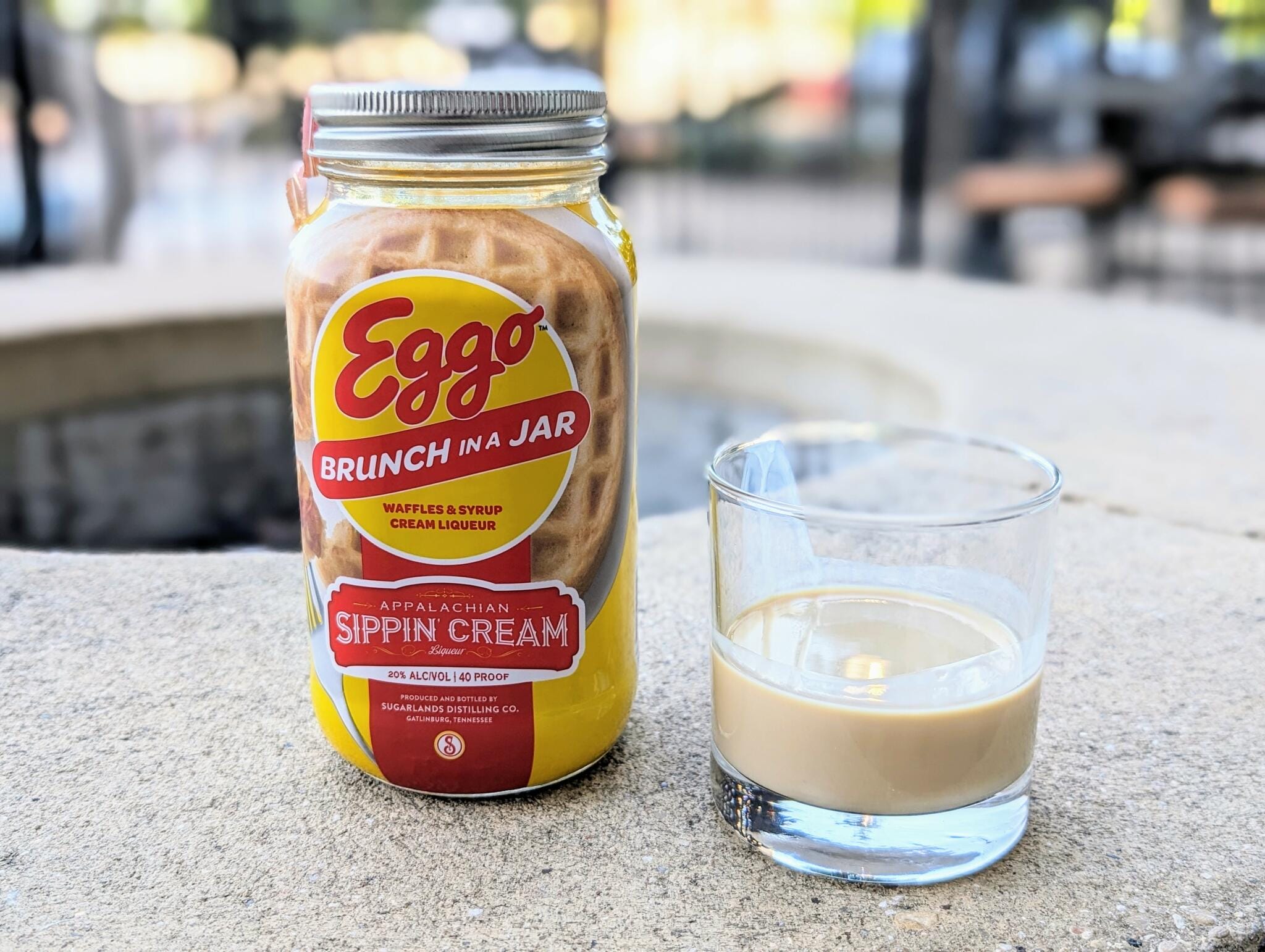 Review: Eggo Brunch in a Jar Waffles & Syrup Sippin’ Cream – Thirty-One ...