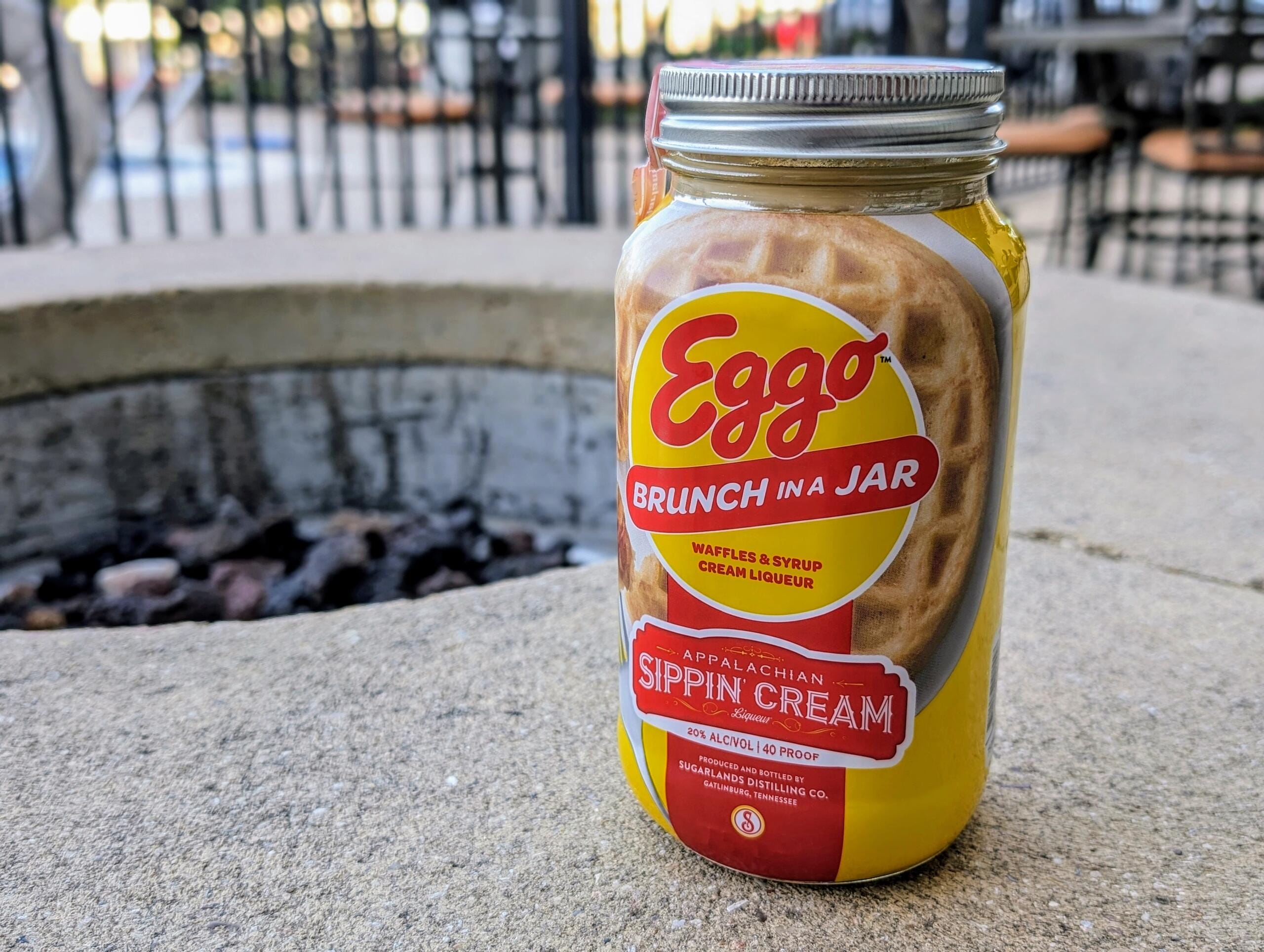 Review: Eggo Brunch in a Jar Waffles & Syrup Sippin’ Cream – Thirty-One ...
