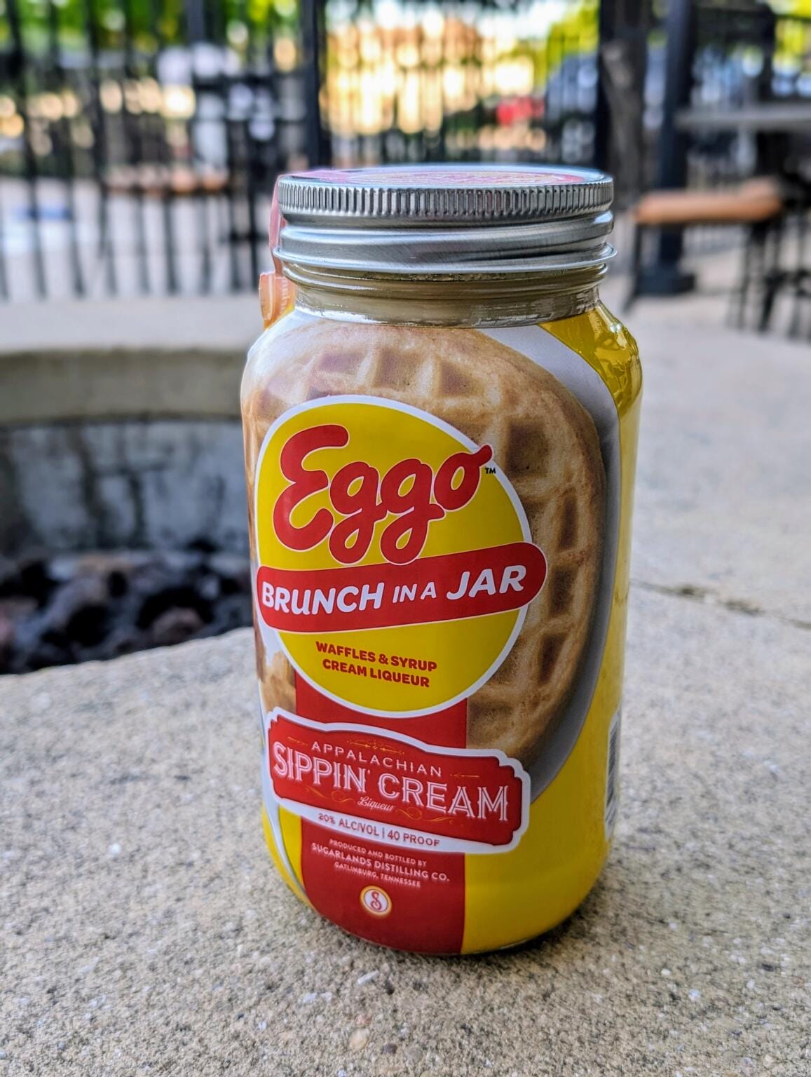 Review: Eggo Brunch in a Jar Waffles & Syrup Sippin’ Cream – Thirty-One ...