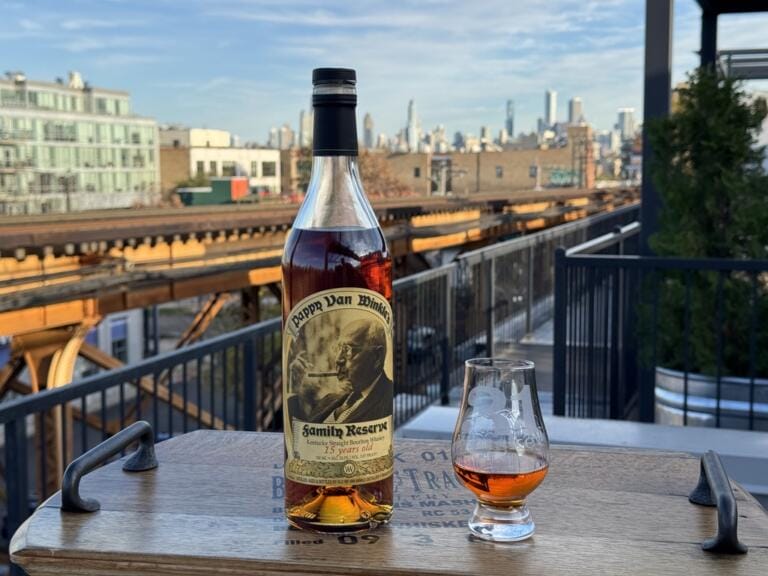 Whiskey Review: Pappy Van Winkle Family Reserve 15 Year Old Kentucky Straight Bourbon Whiskey ...